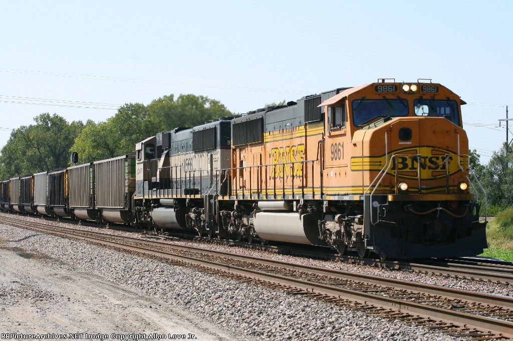 BNSF 9861 east
